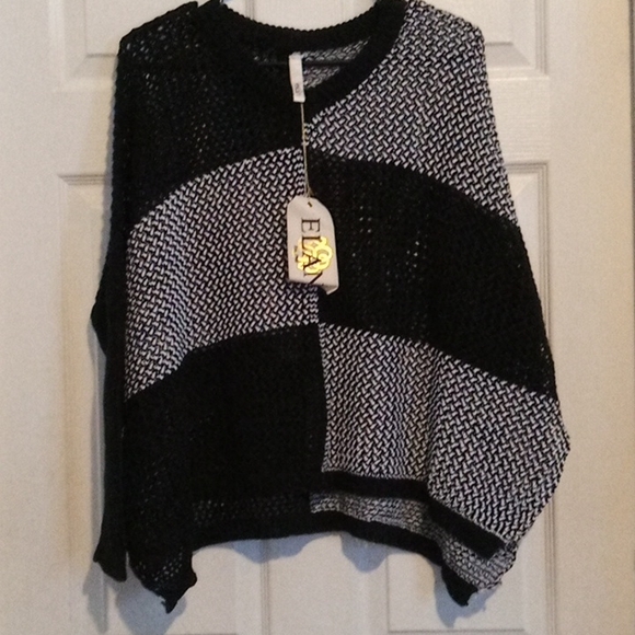 Elan | Sweaters | Elan Black And White Sweater Size Os | Poshmark